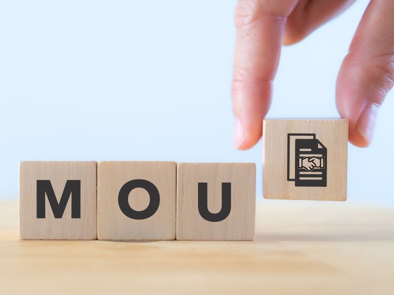 MOU（基本合意書）とは？手順や注意点、契約との違いを解説 | レバレジーズM&Aアドバイザリー
